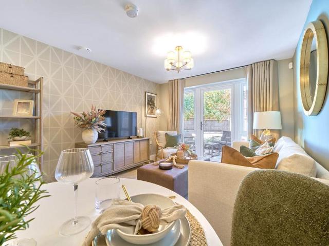 Beeson’s Yard, Bury Lane. 2 bed retirement property to rent £4,185 pcm £966 pw
