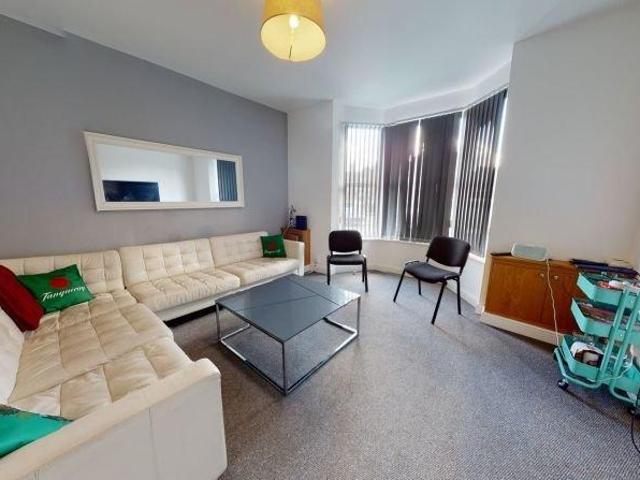 Beeston Road, Nottingham. 6 bed property to rent £2,860 pcm £660 pw