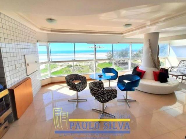 Beira mar, apartamento com 3 quartos, sendo dois suítes, mobiliado