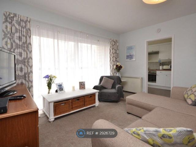 Belton Court, Bath BA1, 2 bed flat to rent, £1,500 pcm | PrimeLocation