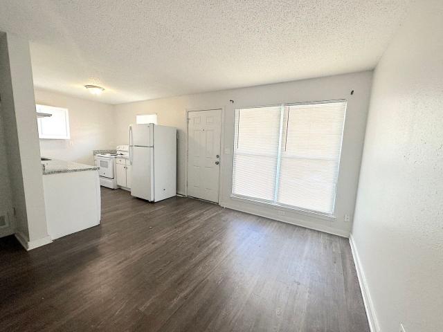 Belton Crossing Apartments 2 Bedroom Apartment for Rent at 108 E Hargis St, Belton, MO 64012