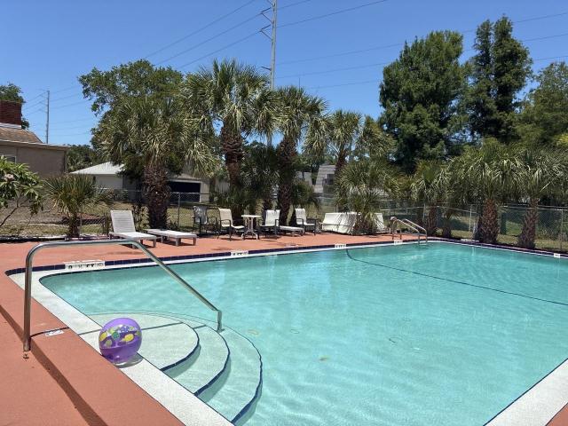 Beltrees Plaza Apartments 2 Bedroom Apartment for Rent at 660 Beltrees St, Dunedin, FL 34698