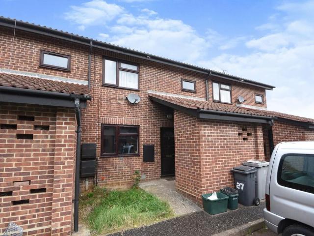 Belvawney Close, CHELMSFORD 1 bed flat to rent £1,075 pcm £248 pw
