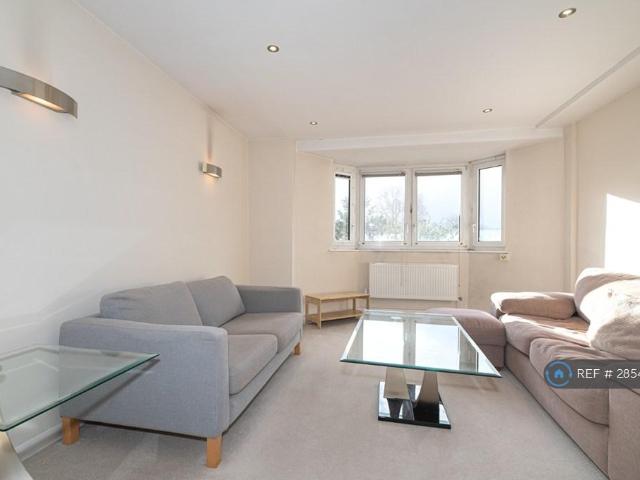 Belvedere Court, London, SW15 2 bed flat to rent £2,450 pcm £565 pw