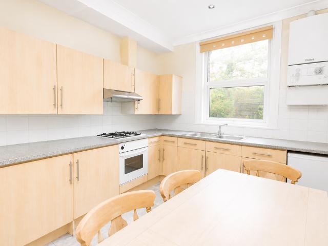 Belvedere Buildings, London Bridge 2 bed flat to rent £2,650 pcm £612 pw