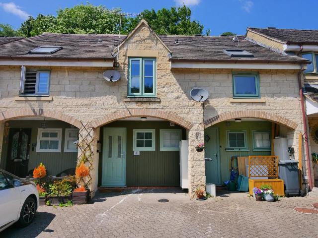 Belvedere Mews, Chalford, GL6 1 bed coach house to rent £1,200 pcm £277 pw
