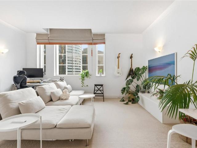 Belvedere Road, London, SE1 1 bed apartment to rent £3,250 pcm £750 pw