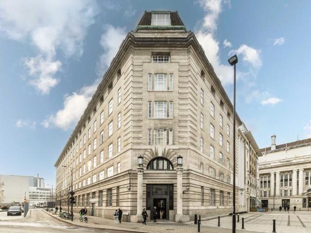 Belvedere Road, London SE1 1 bed flat to rent £2,400 pcm £554 pw