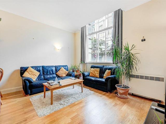Belvedere Road, London, SE1 2 bed apartment to rent £3,150 pcm £727 pw