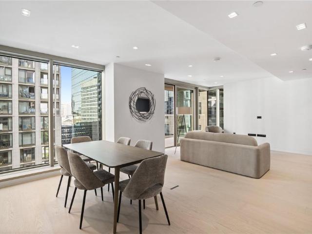 Belvedere Road, London, SE1 2 bed apartment to rent £8,750 pcm £2,019 pw