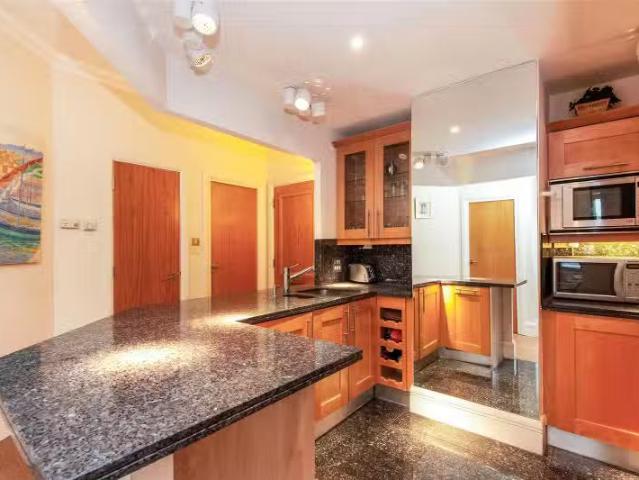 Belvedere Road, London, SE1 8YU