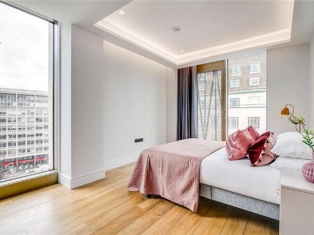 Belvedere Road, Southbank Place. 2 bed apartment to rent £6,595 pcm £1,522 pw