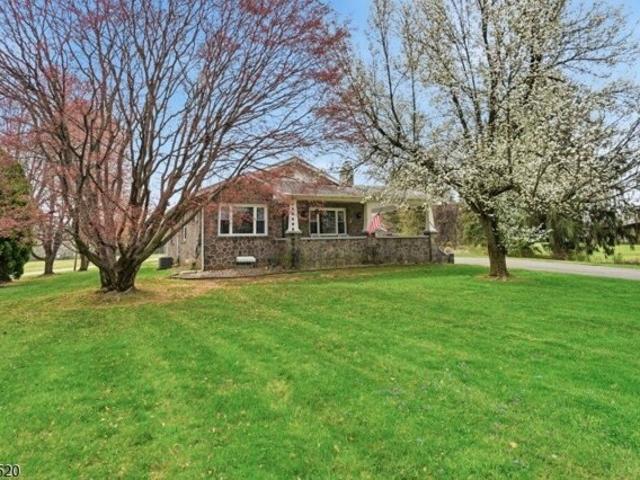 Belvidere Rd, Lopatcong, Home For Sale