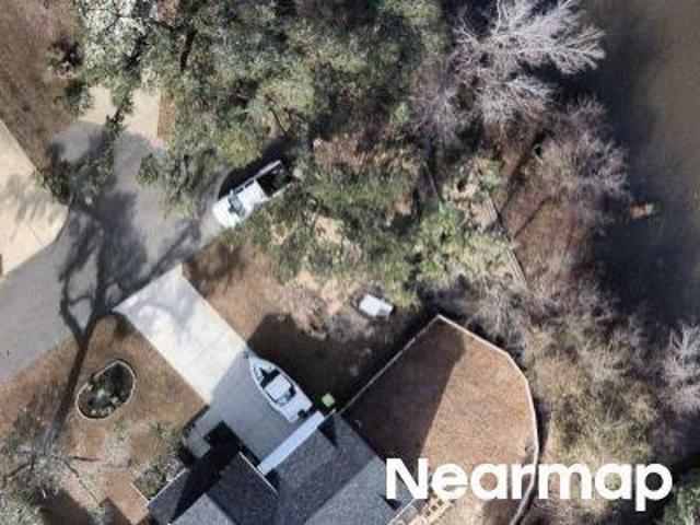 Belville Oaks Ln