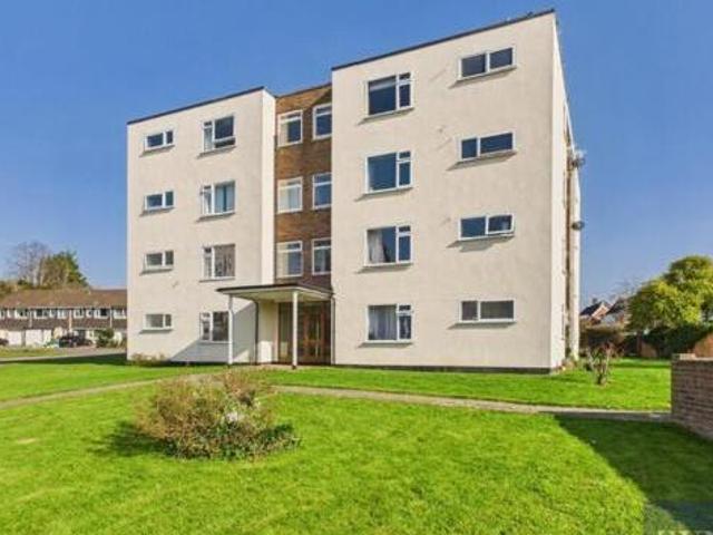 Belworth Court, Hatherley, 2 Bedroom Apartment