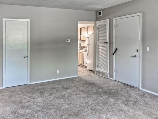 Bel Court Apartments 2 Bedroom Apartment for Rent at 2306 Village Ct, Omaha, NE 68144