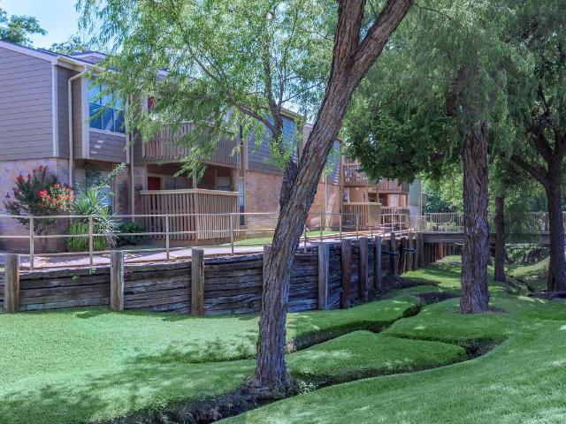 Bel Air on 16th 2 Bedroom Apartment for Rent at 651 W 16th St, Plano, TX 75075