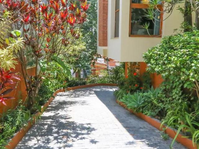 Belíssima casa com três suítes à venda no Tucuruvi