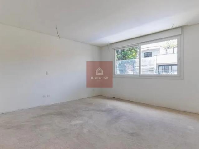 Belíssima casa em condomínio de alto padrão
