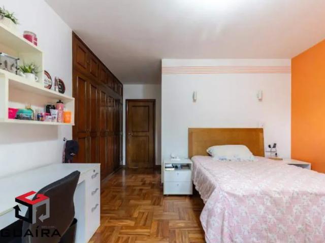 Belíssima casa sobrado á venda com 363m² na Granja Julieta