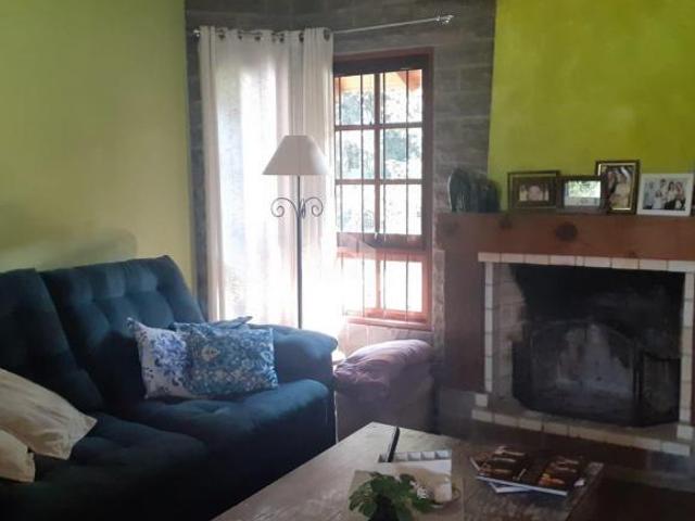 Bela casa com amplo patio proximo ao centro de Canela