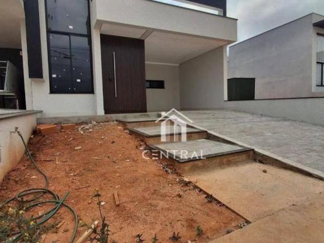 Bela casa com planejados em condomínio fechado