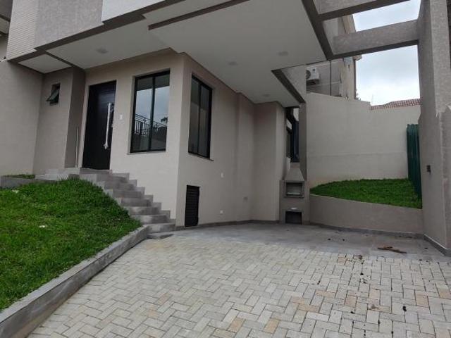 Bela casa com terraço e vista