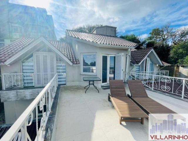 Bela Casa com 3 dormitórios à venda, 226 m² por R$ 870.000 Teresópolis Porto Alegre/RS