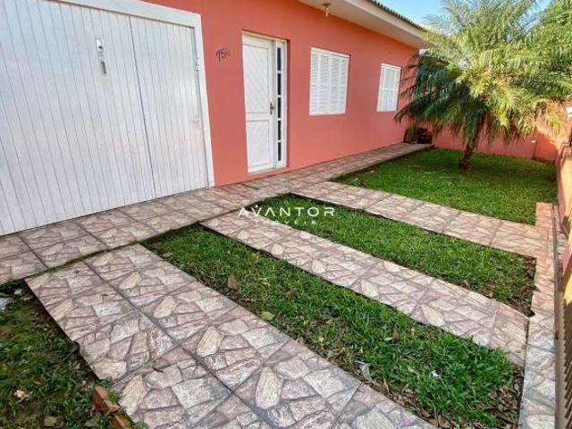 Bela casa com 3 dormitórios no Parque Pinheiro Machado