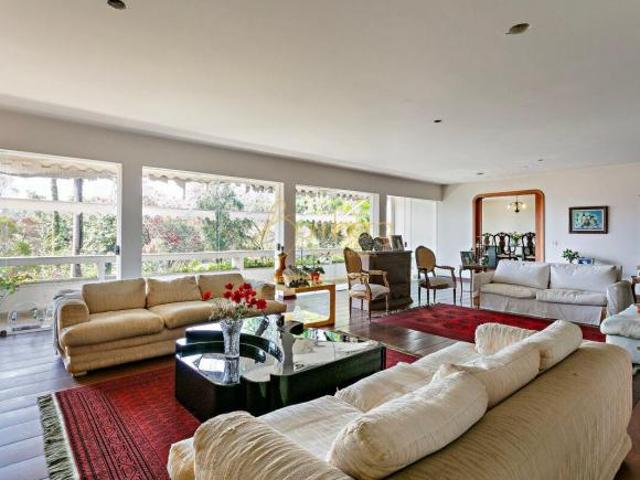 Bela Casa Com 5 Dormitórios No Morumbi. Alto Padrão e Walking Distance da Praça Vinicíus de Moraes