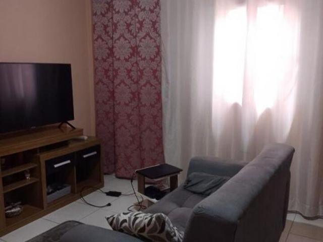 Bela casa a venda