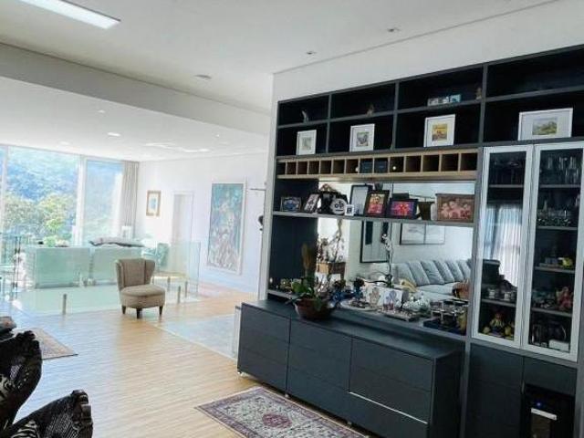 Bela casa à Venda – Condomínio Vila Velha | Santana de Parnaíba/SP