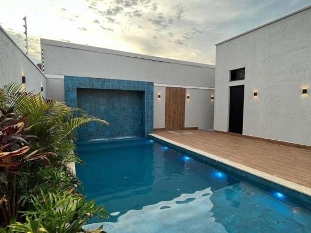 BELA CASA A VENDA DE ALTO PADRÃO Setor Jardim Europa/GO