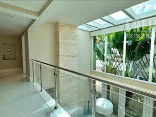 BELA CASA A VENDA EM ALPHAVILLE RESIDENCIAL TAMBORÉ 11