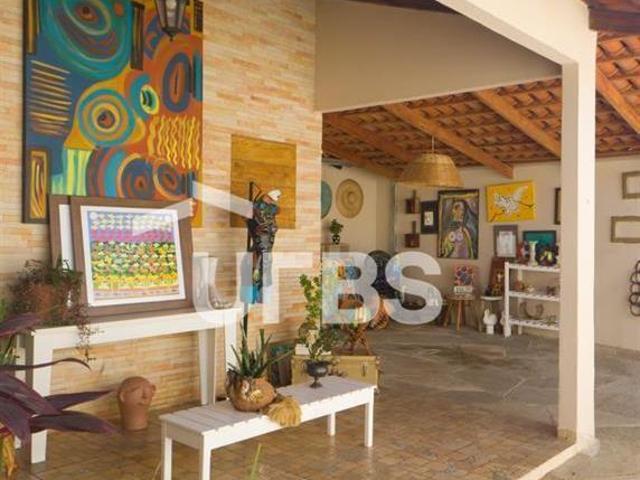 BELA CASA À VENDA EM PIRENÓPOLIS