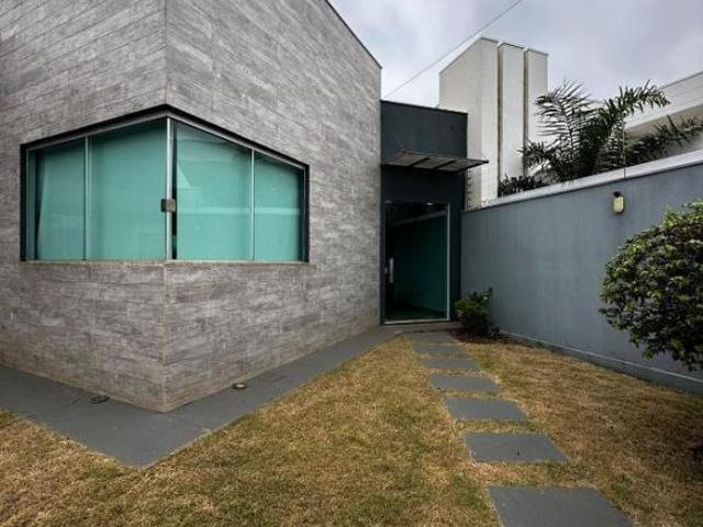 Bela Casa à Venda no Bairro Granville I!