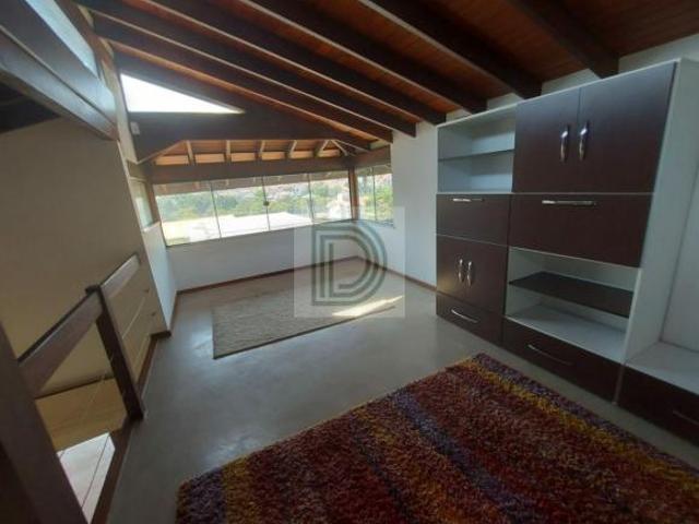BELA CASA ALTO PADRÃO 3 SUITES, 6 VAGAS, PISCINA BORDA INFINITA