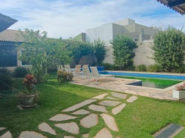Bela Casa de 4 suites em condominio Guara Park