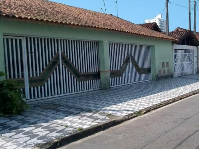 Bela casa de frente para praia