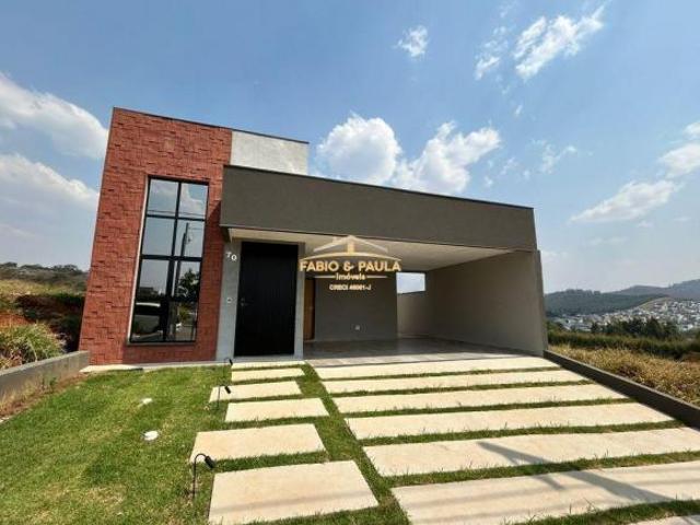 Bela Casa em Condomínio Bragança Paulista SP