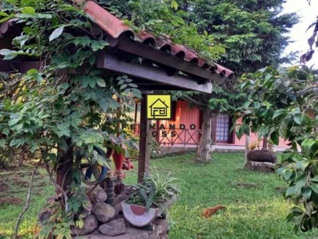 Bela casa em zona rural, apenas 10 min do centro de Igrejinha. Com 1.750 m² de área total, distribuí