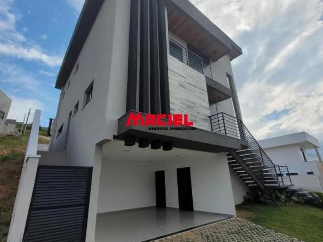 Bela casa no Condomínio Verana NOVA