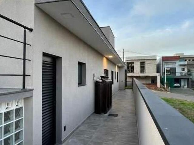 Bela casa no Condomínio Phytus