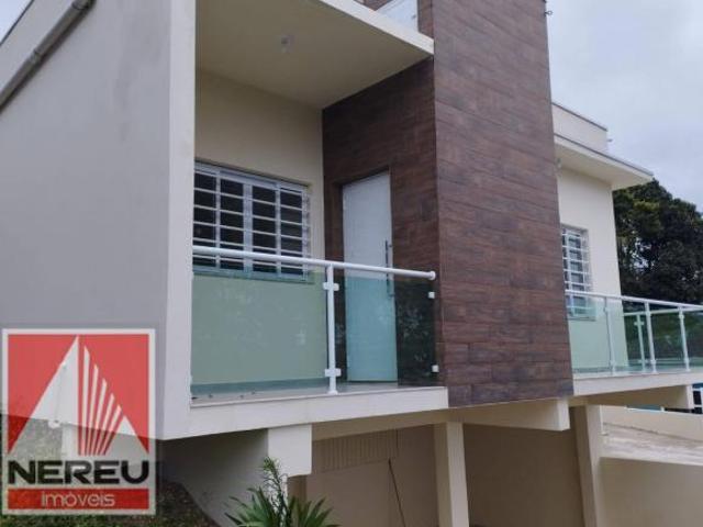 BELA CASA NO CENTRO DA CIDADE COM PISCINA JUQUITIBA/SP