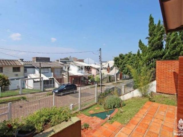 Bela casa no Jardim Sabará