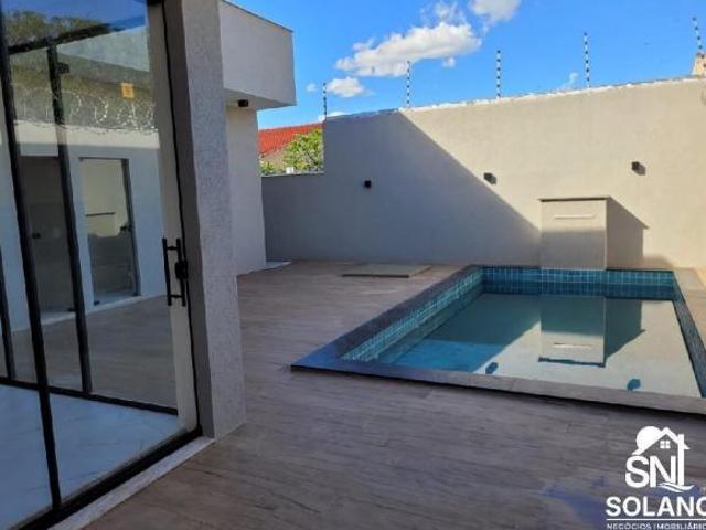 Bela Casa no Setor Jardim Atlântico, com 03 Suítes plenas, escritório, cozinha, sala, lavabo, Lavand