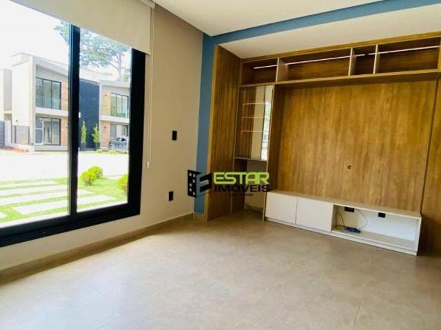 Bela casa semi mobiliada a venda no Vue com armários alto padrão!