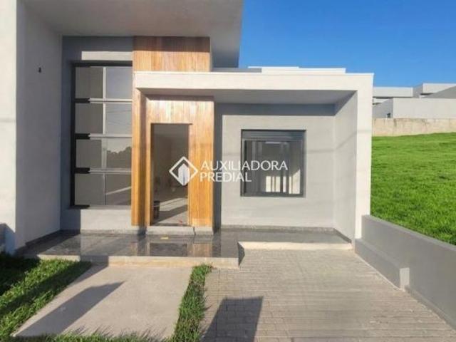 Bela casa plana à venda na Encosta do Sol