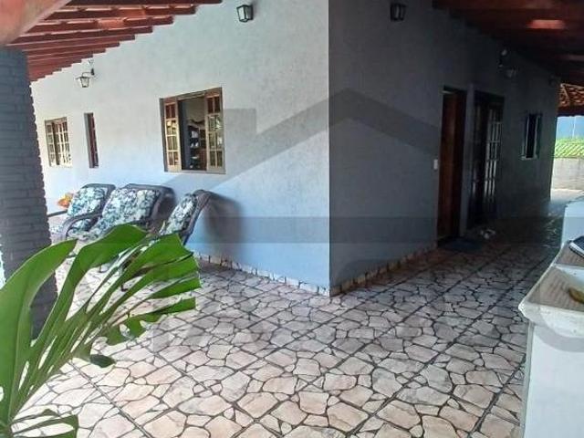 BELA CHÁCARA À VENDA EM JUQUITIBA COM FÁCIL ACESSO