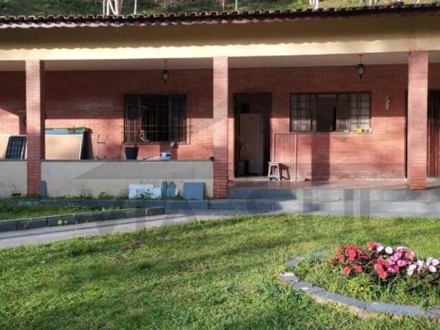 Bela chácara à venda em Juquitiba, Chácara à venda em Juquitiba